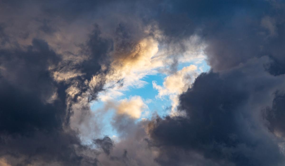 Moderate winds with sunny spells and showers are expected in today’s ...