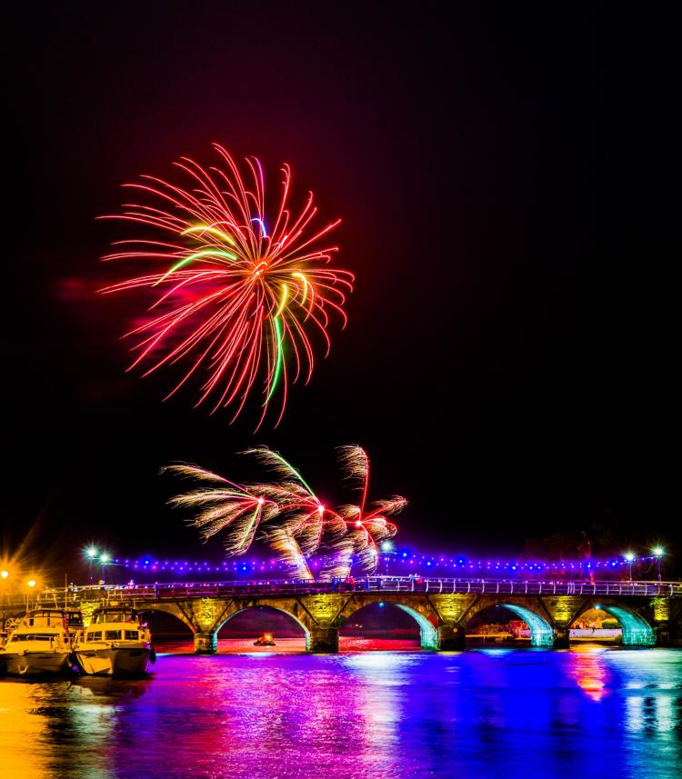 Must see: Fantastic pics of Carrick Carnival fireworks - Photo 1 of 5 ...