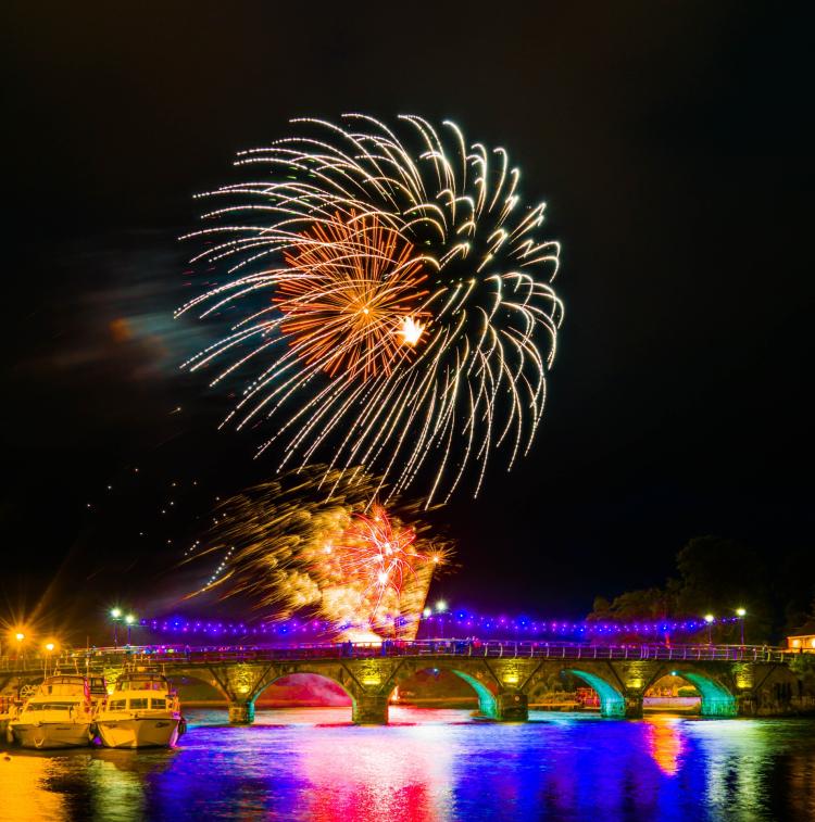 Must see: Fantastic pics of Carrick Carnival fireworks - Photo 1 of 5 ...