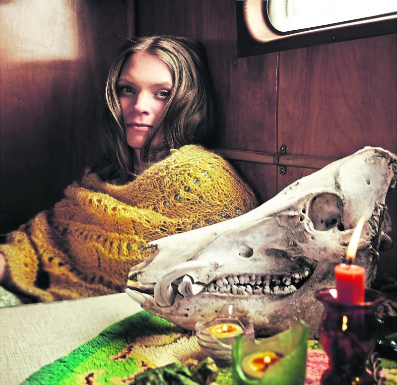 American singer Amber Cross to wow The Glens Centre, Manorhamilton ...