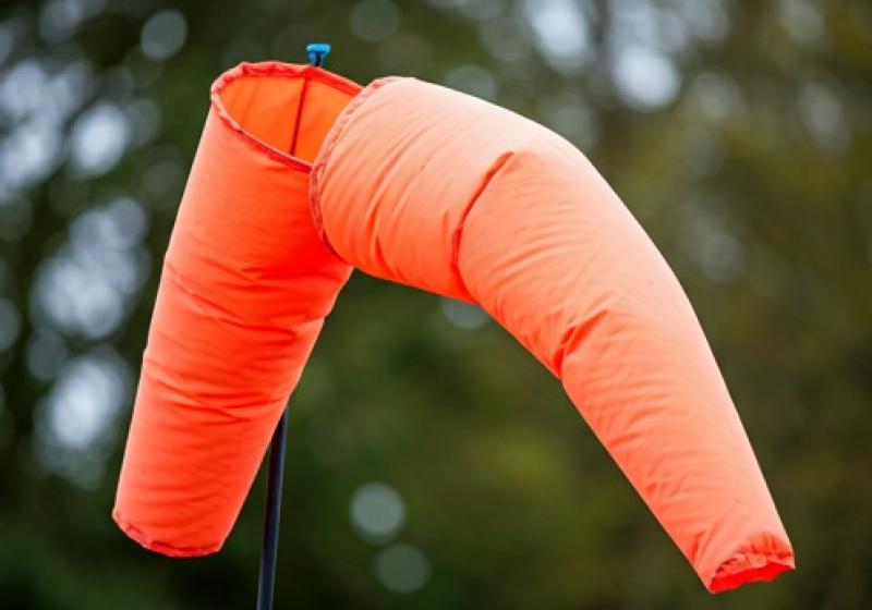 ALERT: Met Éireann warns of 'damaging wind gusts' as low-pressure ...