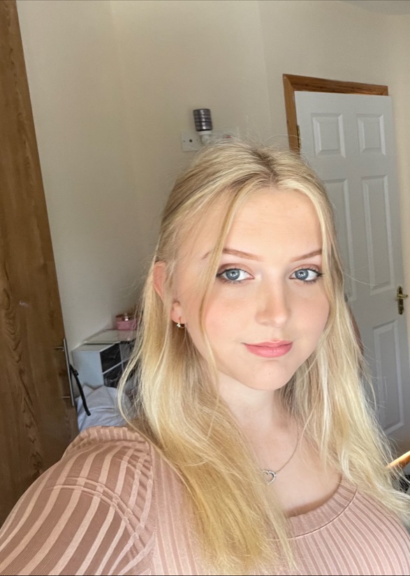 17-year-old Keshcarrigan girl gets poetry book deal - Leitrim Live